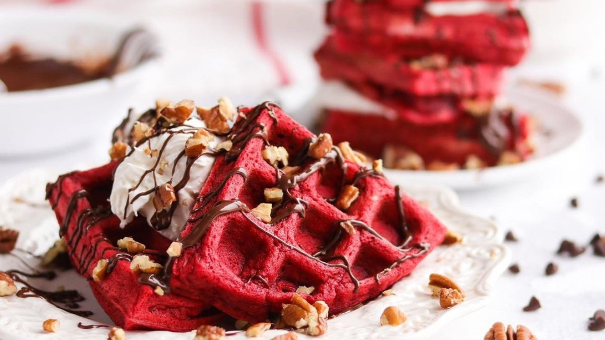13 Decadent Christmas Breakfast Recipes to Start the Day Right - Foodie ...