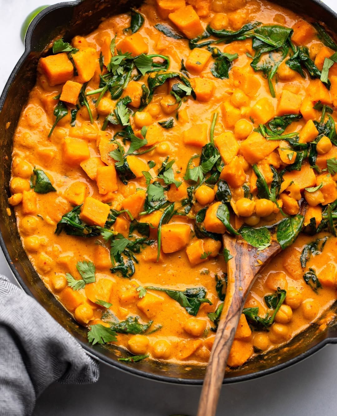 14 Delicious One-Pot Meals That Practically Cook Themselves - Foodie Haven