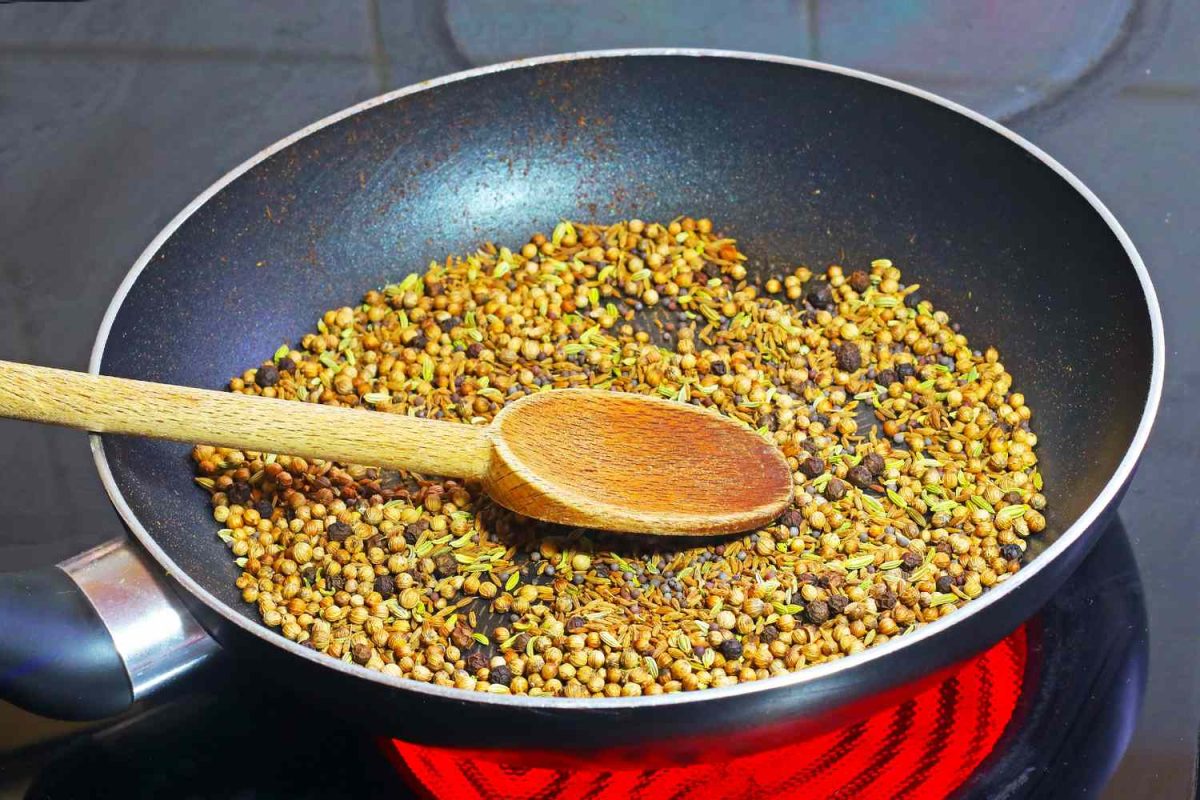 10 Common Seasoning Mistakes That Destroy Flavor - Foodie Haven