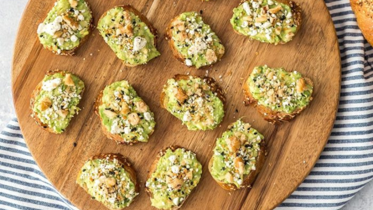 13 Healthy Office Snacks to Keep You Energized - Foodie Haven