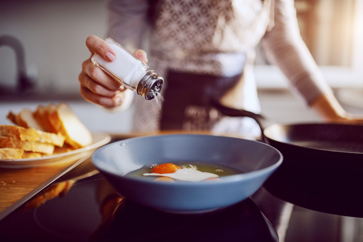 10 Common Seasoning Mistakes That Destroy Flavor - Foodie Haven