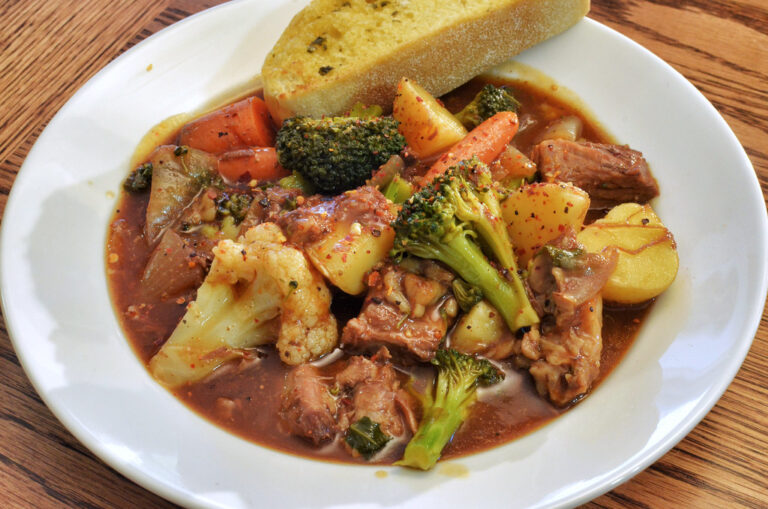 15 Classic Sunday Dinner Dishes Your Grandma Cooked - Foodie Haven