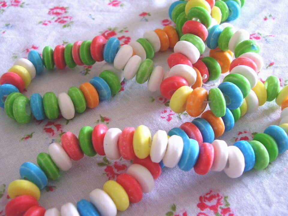 15 Iconic 90s & 2000s Snacks That Need a Comeback - Foodie Haven