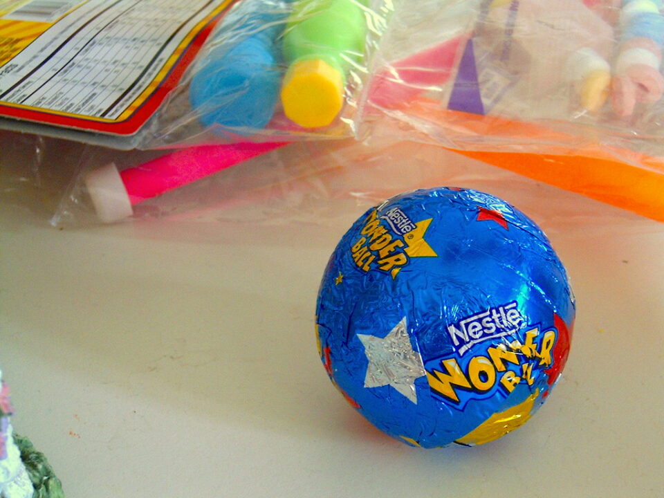 15 Iconic 90s & 2000s Snacks That Need a Comeback - Foodie Haven