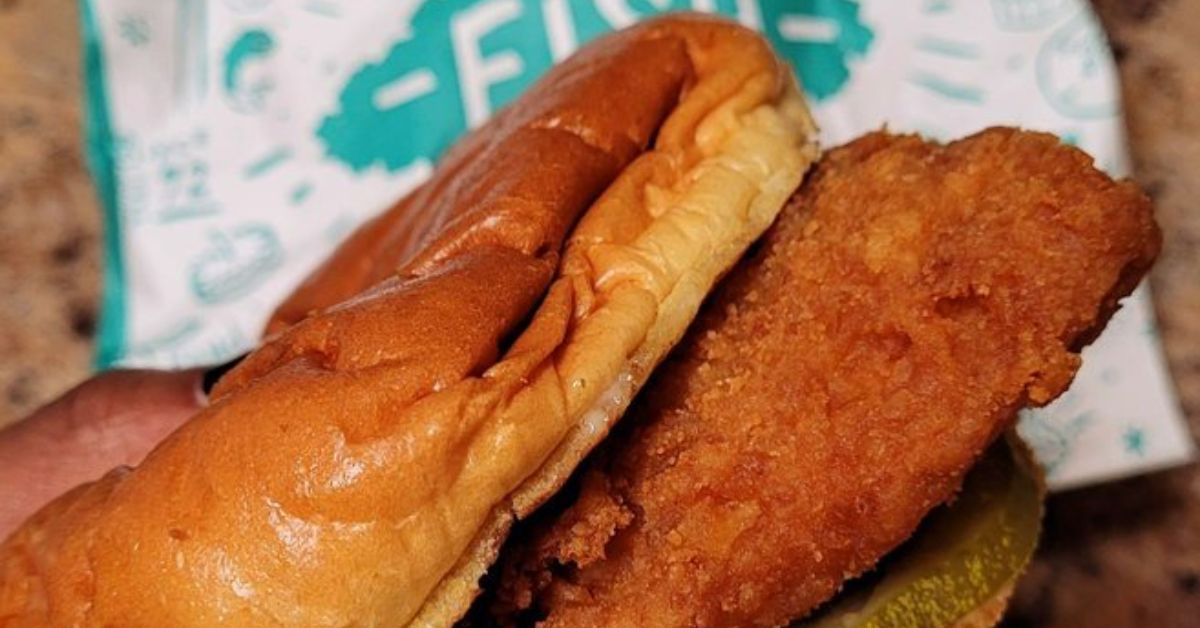 20 Fish Sandwiches Liked (And Ignored) By Fast Food Enthusiasts ...