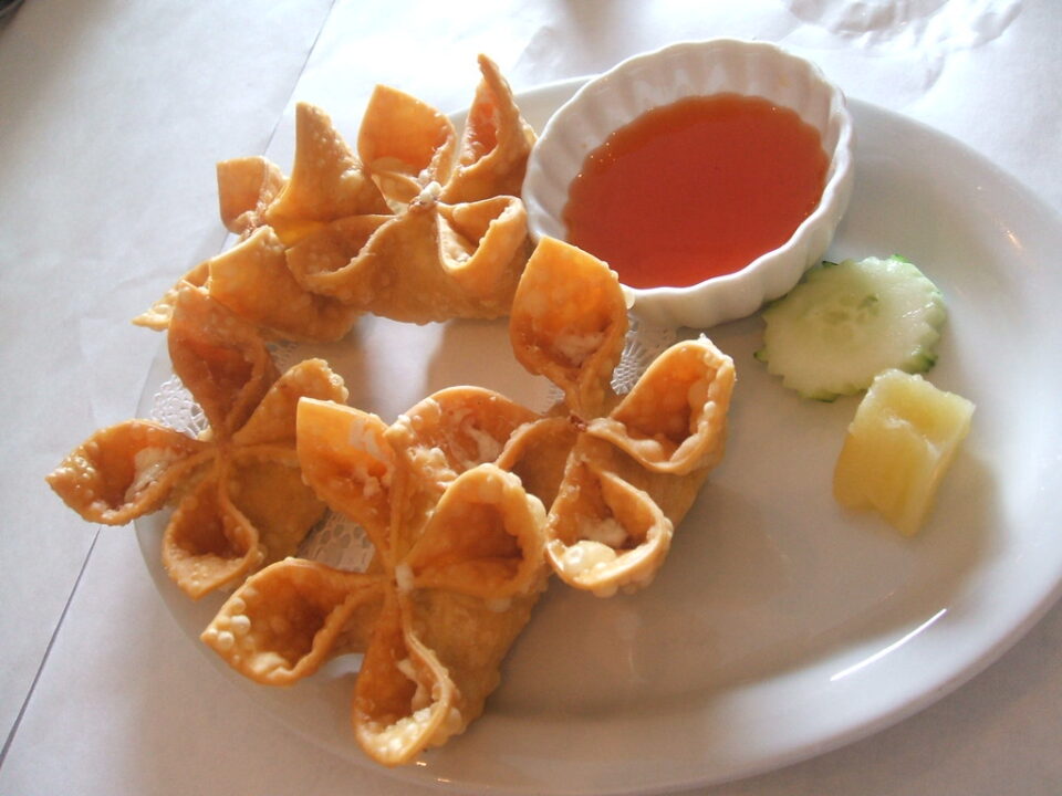 15 Appetizers That Were Way Too Popular in the ’90s – Foodie Haven