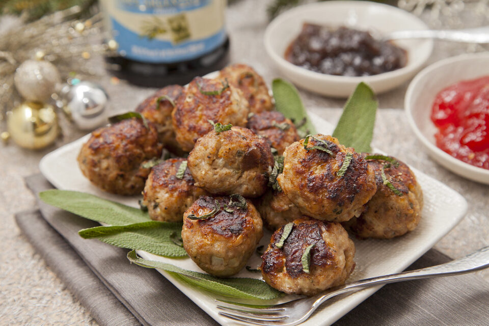 15 Appetizers That Were Way Too Popular in the ’90s – Foodie Haven
