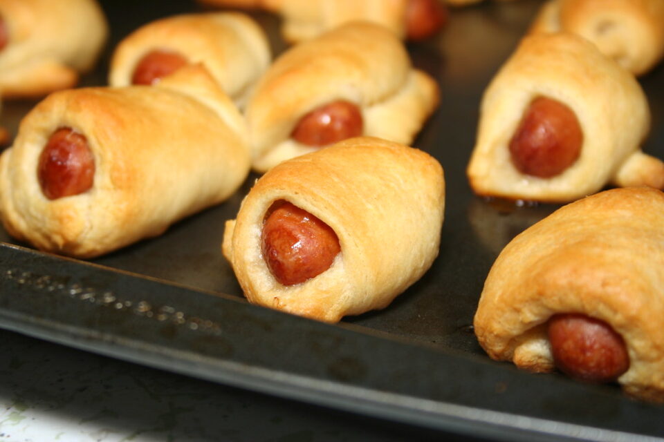 15 Appetizers That Were Way Too Popular in the ’90s – Foodie Haven