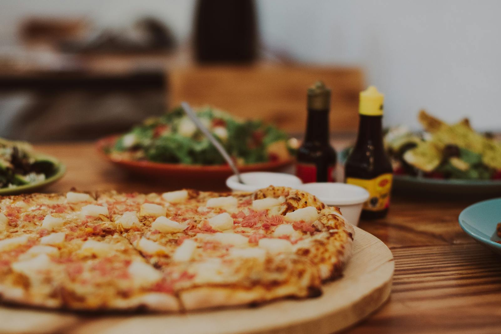 15 Reasons Why Pineapple on Pizza Is Actually Good – Foodie Haven
