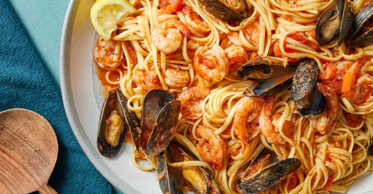 19 Spaghetti Twists That Add Big Flavor to a Classic Favorite - Foodie ...