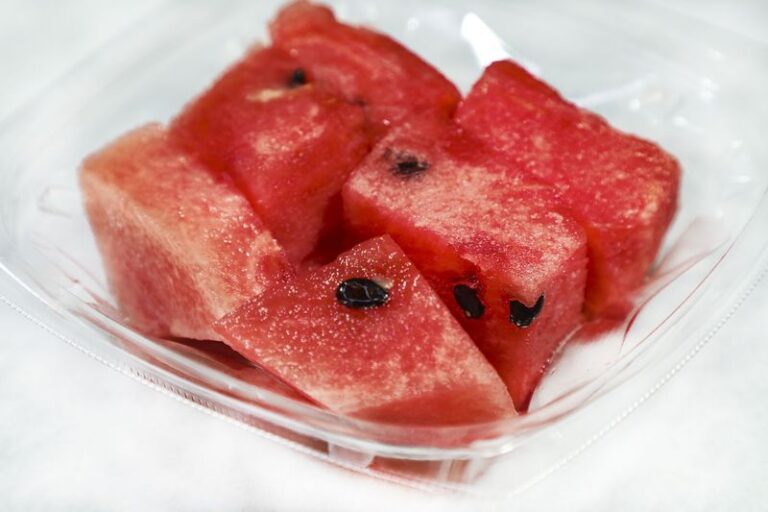 8 Warning Signs Your Watermelon Is No Longer Safe to Eat - Foodie Haven