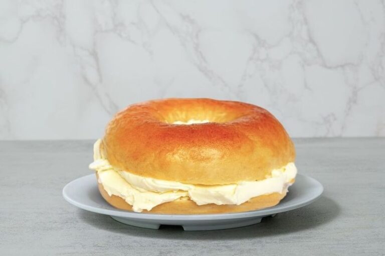 9 Bagel Flavors That Always Hit The Spot, Plus 5 Creative Combos Worth ...