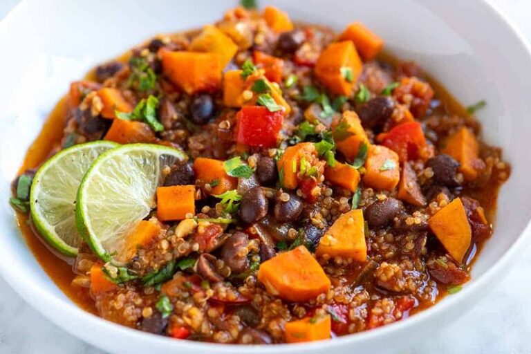 32 Easy Dinner Recipes Everyone in the Family Will Love - Foodie Haven