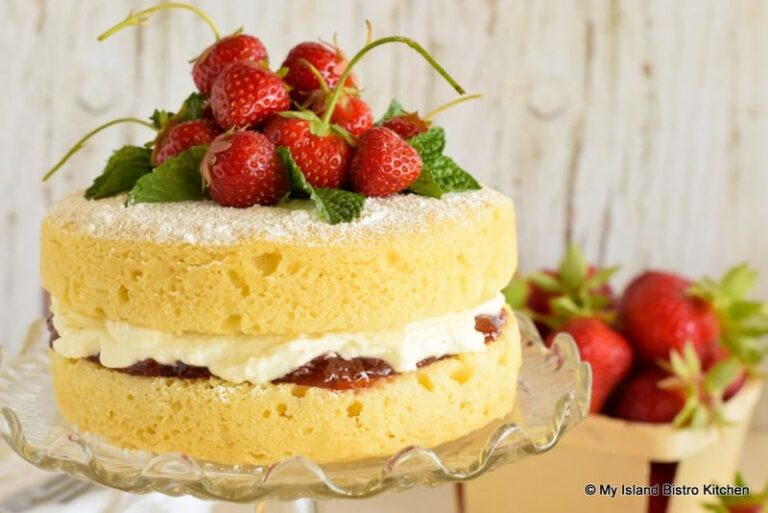 Sponge vs. Butter Cake: Know the Difference Between These 12 Types ...