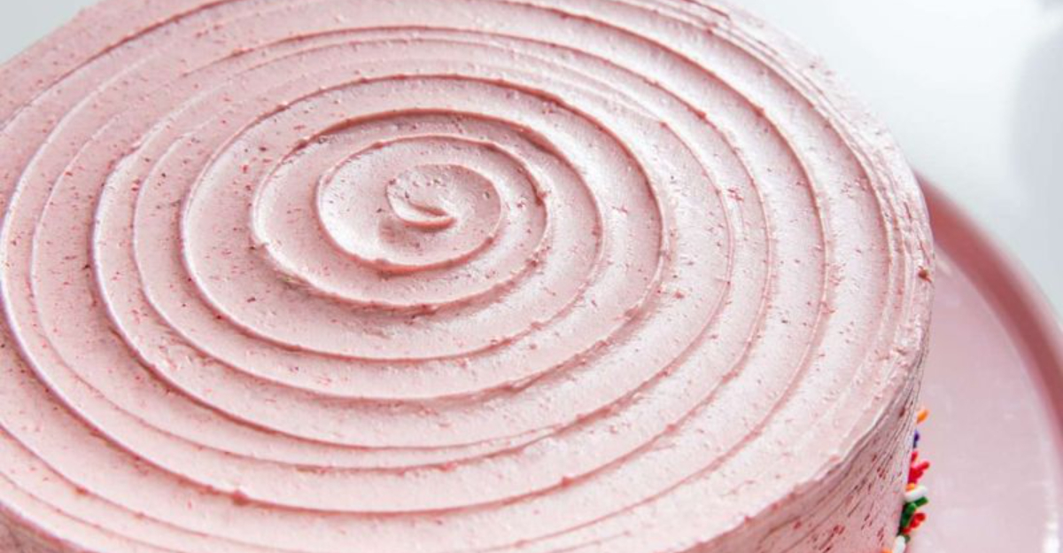 Want Bakery-Perfect Frosting? These 13 Tips Make It Happen - Foodie Haven