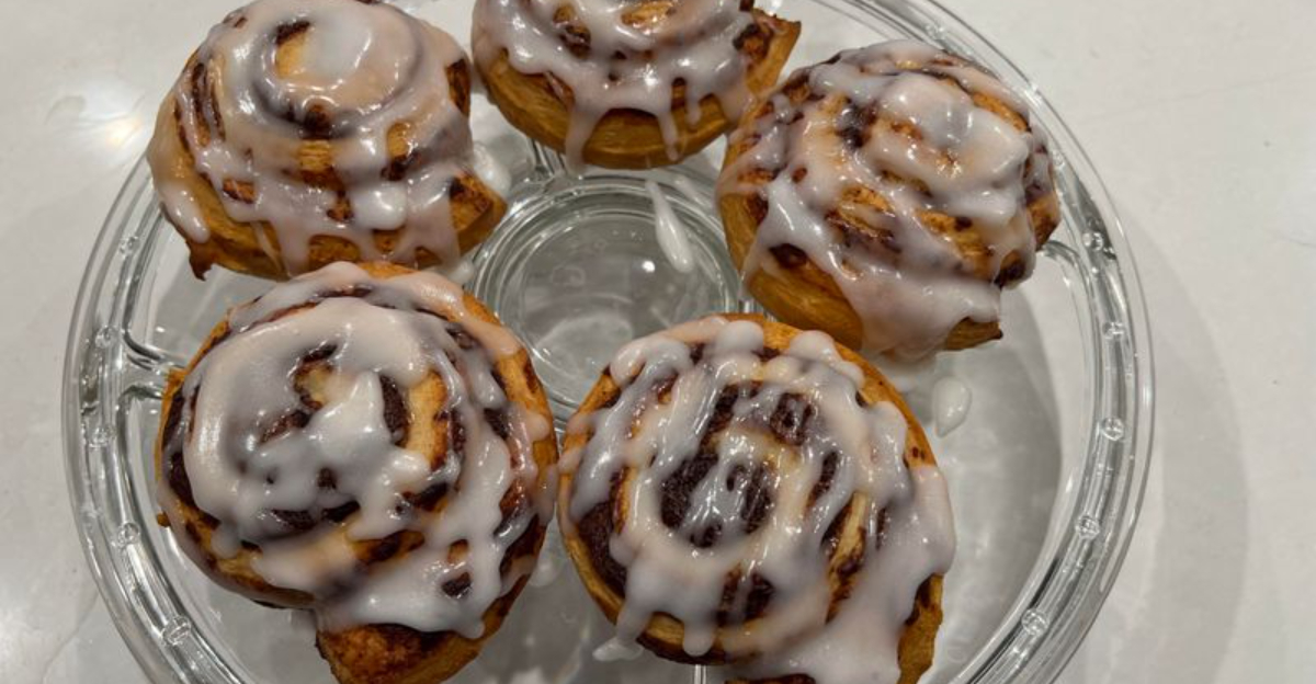 We Tried 15 Chain Cinnamon Rolls - Here’s How They Stack Up - Foodie Haven