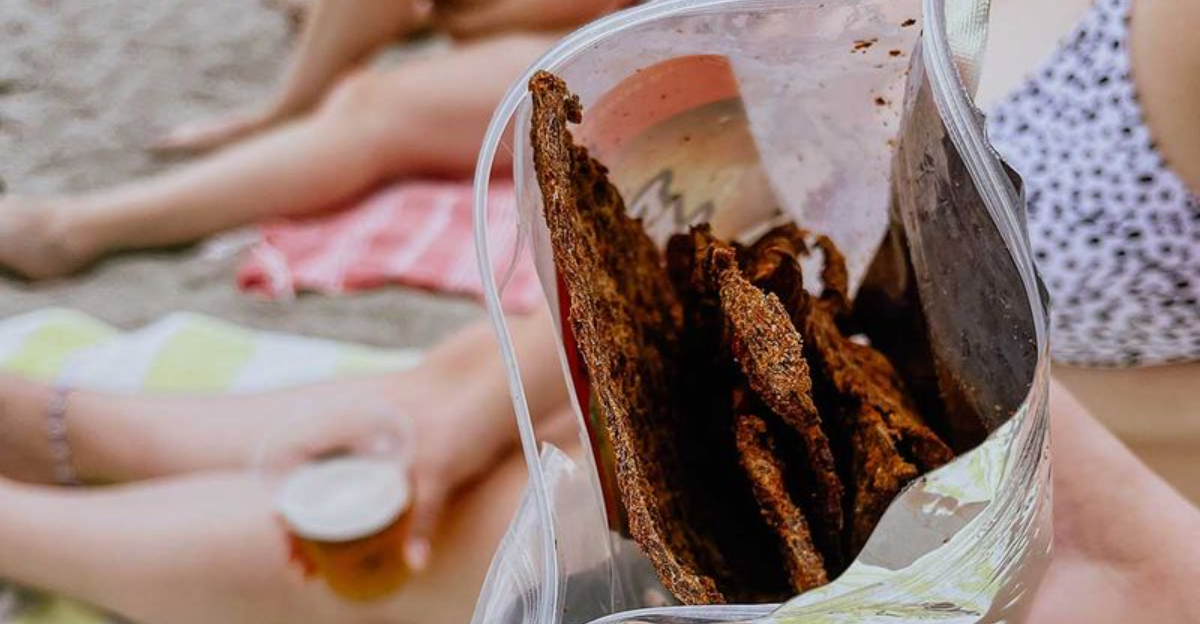 35 Perfect Beach Foods That Stay Fresh and Tasty All Day - Foodie Haven