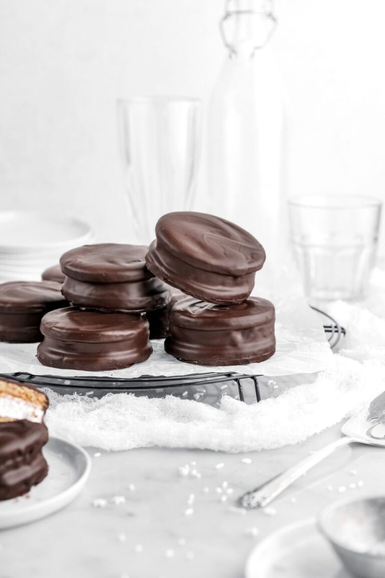50 All-Time Favorite American Snacks That Defined Generations - Foodie ...