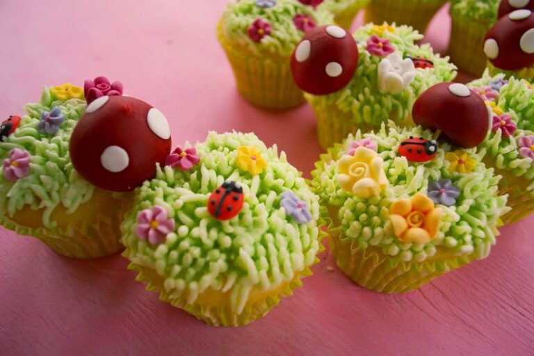 16 Creative Cupcake Designs That Elevate Every Occasion - Foodie Haven